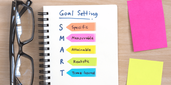 15 Customer Service Goals for 2025 Performance Reviews